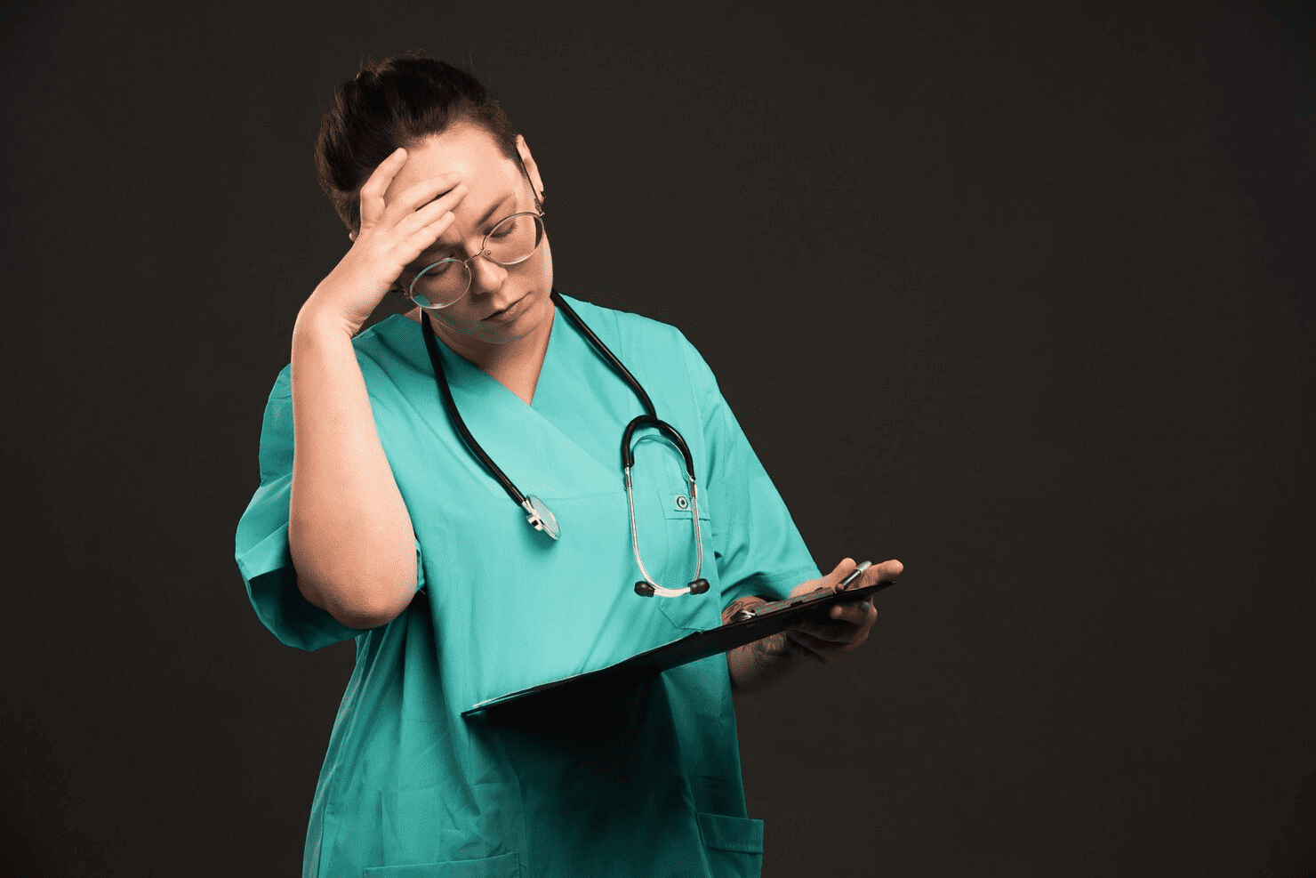 Should I Quit My Medical Scribe Job? - Hawk Scribes